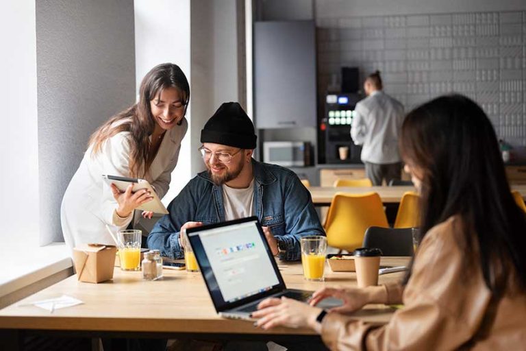 Mengenal Digitalisasi Bisnis: Cara Baru Meningkatkan Keuntungan Perusahaan